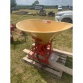 Vicon fertiliser spinner