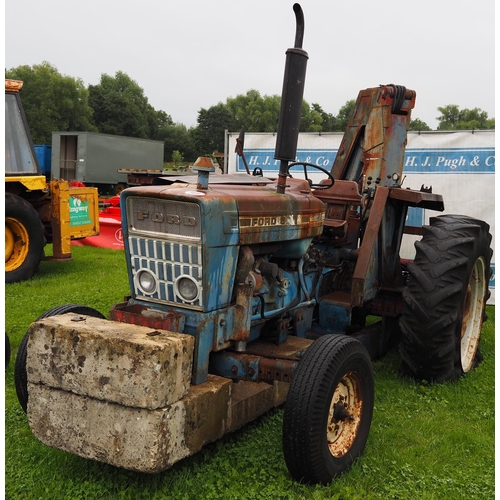 Ford 5000 tractor. Runs and drives, c/w rear mounted hi-ab, 6791 hours ...