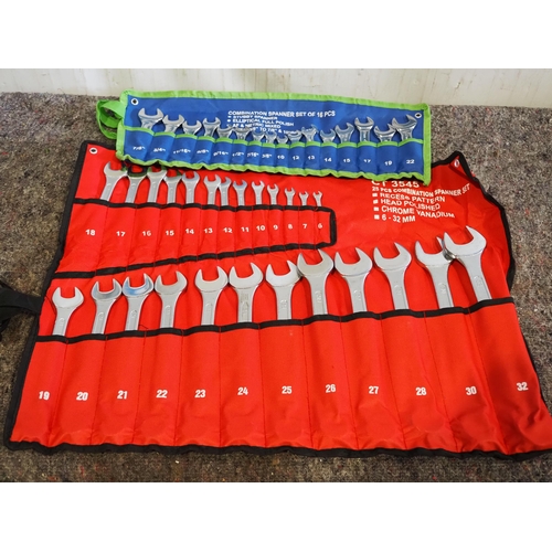 2 Spanner sets, 25 piece and 16 piece