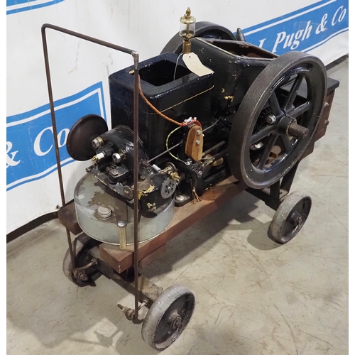 Witte open crank stationary engine. Running before taken apart. Conrod ...