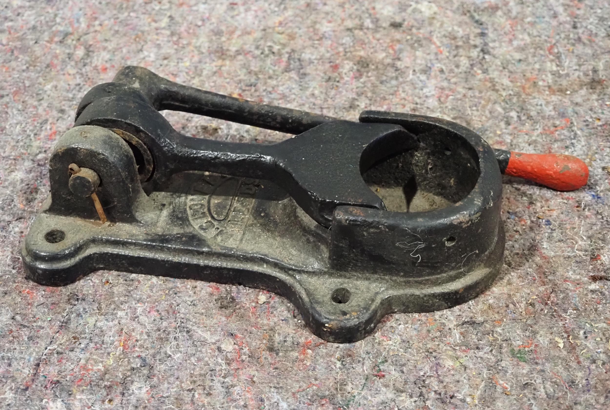 M. Glover & Co. kindling bundler