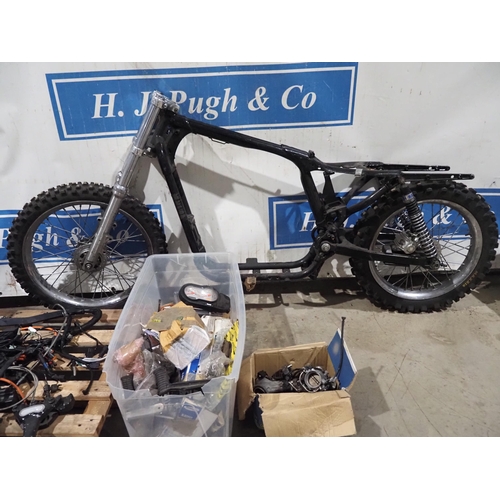 Harley Davidson rolling chassis with Buell Firebolt XBR 1200 engine to ...