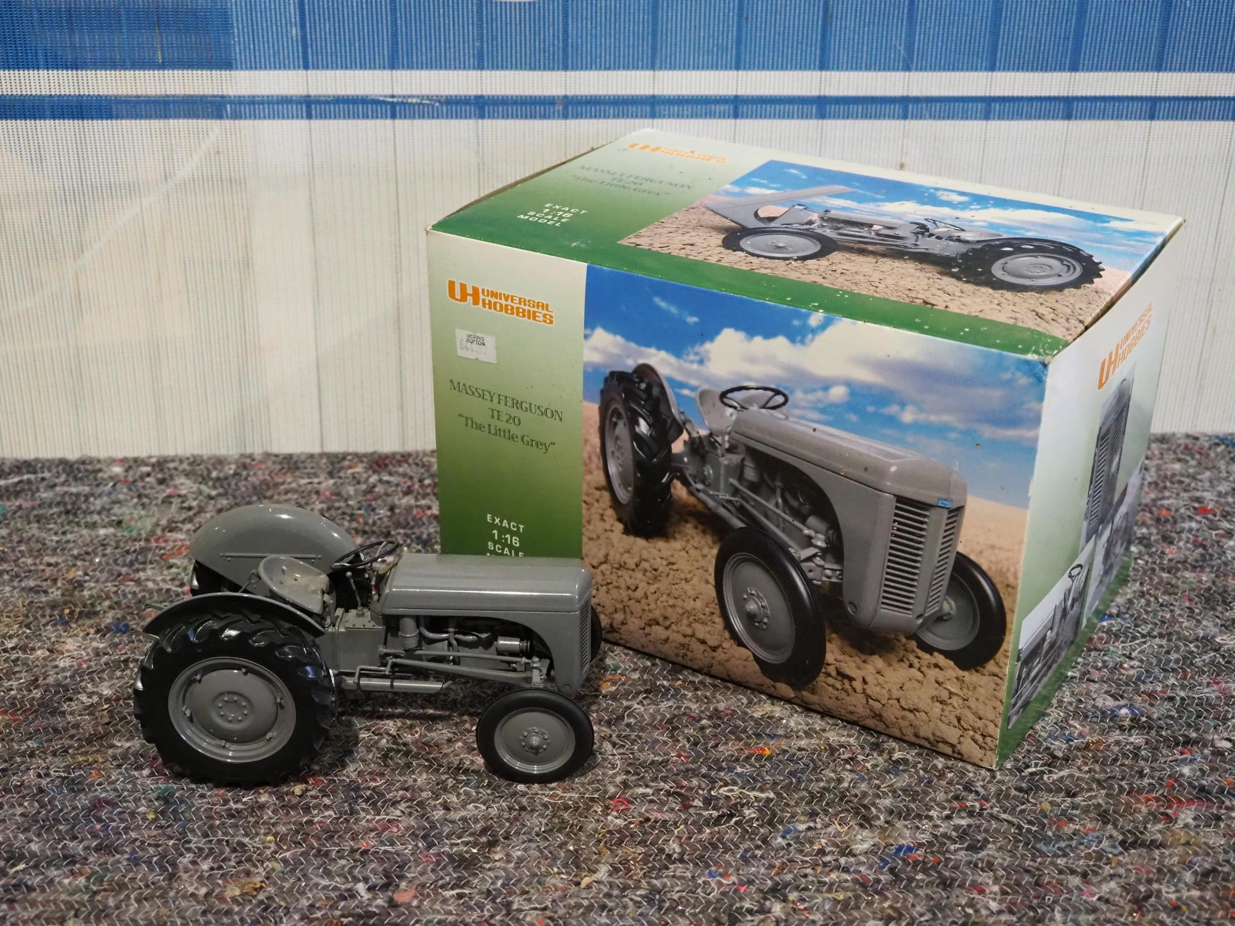 Scale model Ferguson TE20
