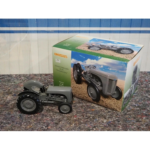 Scale model Ferguson TE20