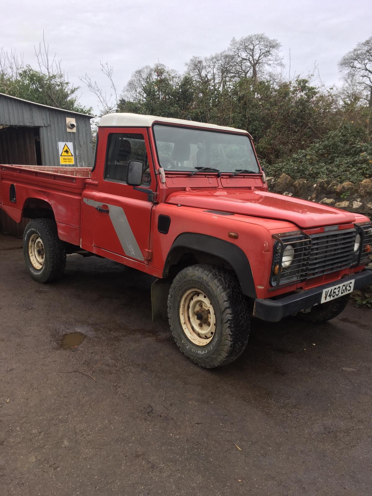 Land Rover Defender TD5 110. Showing 192,513 miles. MOT until 11/01/25 ...