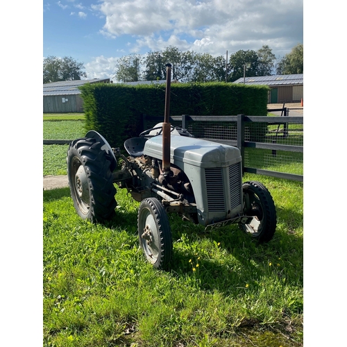 Ferguson TEF 20 diesel tractor. Working order. Reg. YSV 748. V5