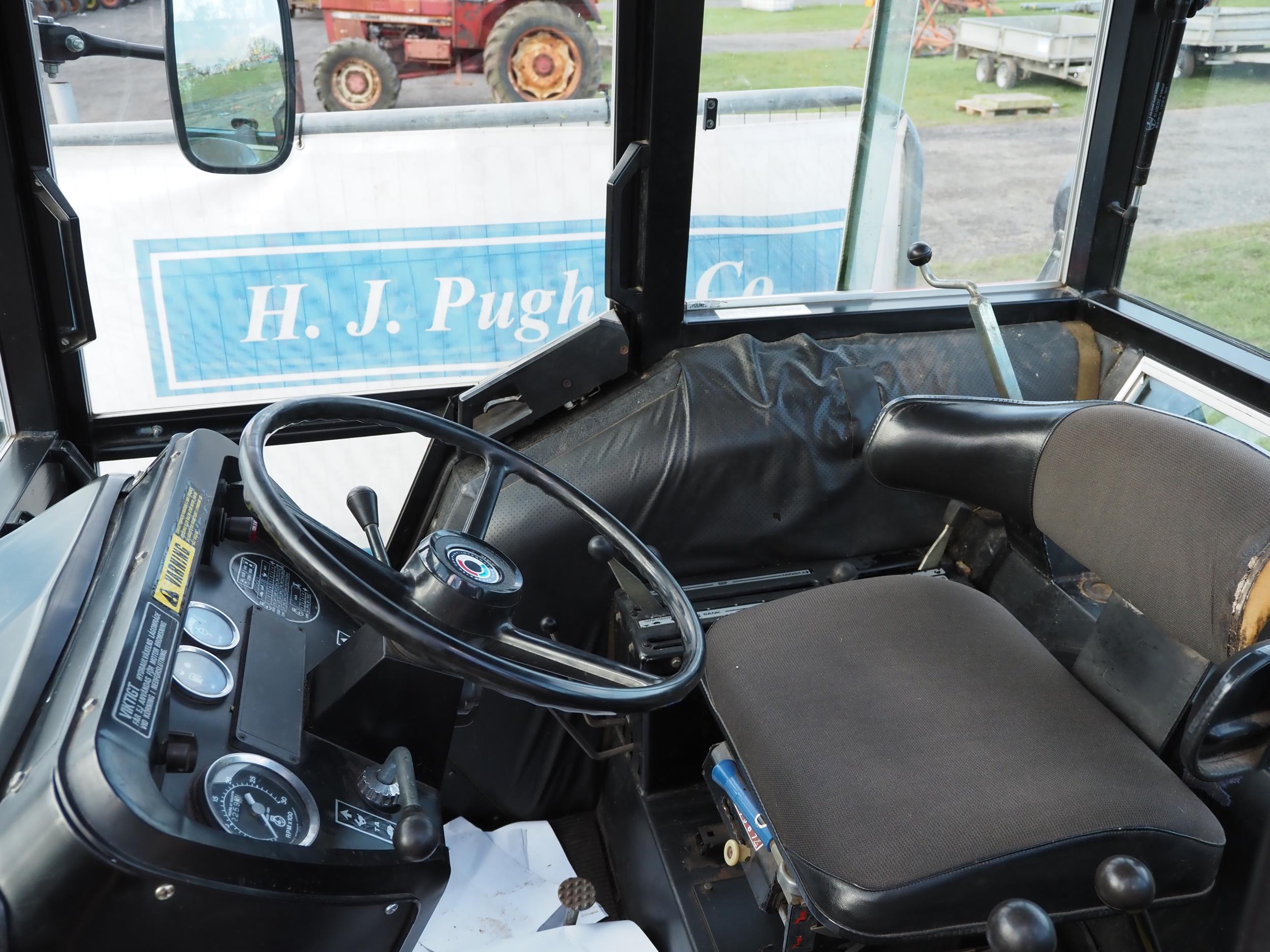 International 484 tractor, 1985. Runs and drives. Very tidy. Imported ...