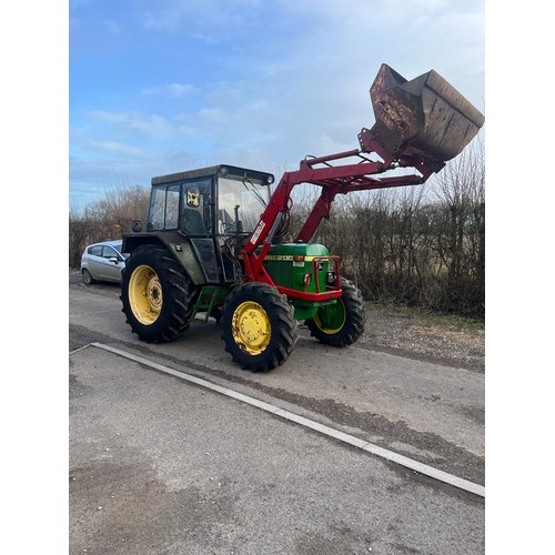 John Deere 2130 tractor, 1977. Runs and drives, showing 6421 hours. C/w ...