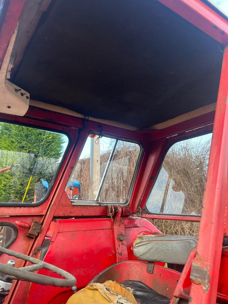 Massey Ferguson 135 tractor, 1968. C /w Duncan cab. Runs and drives ...
