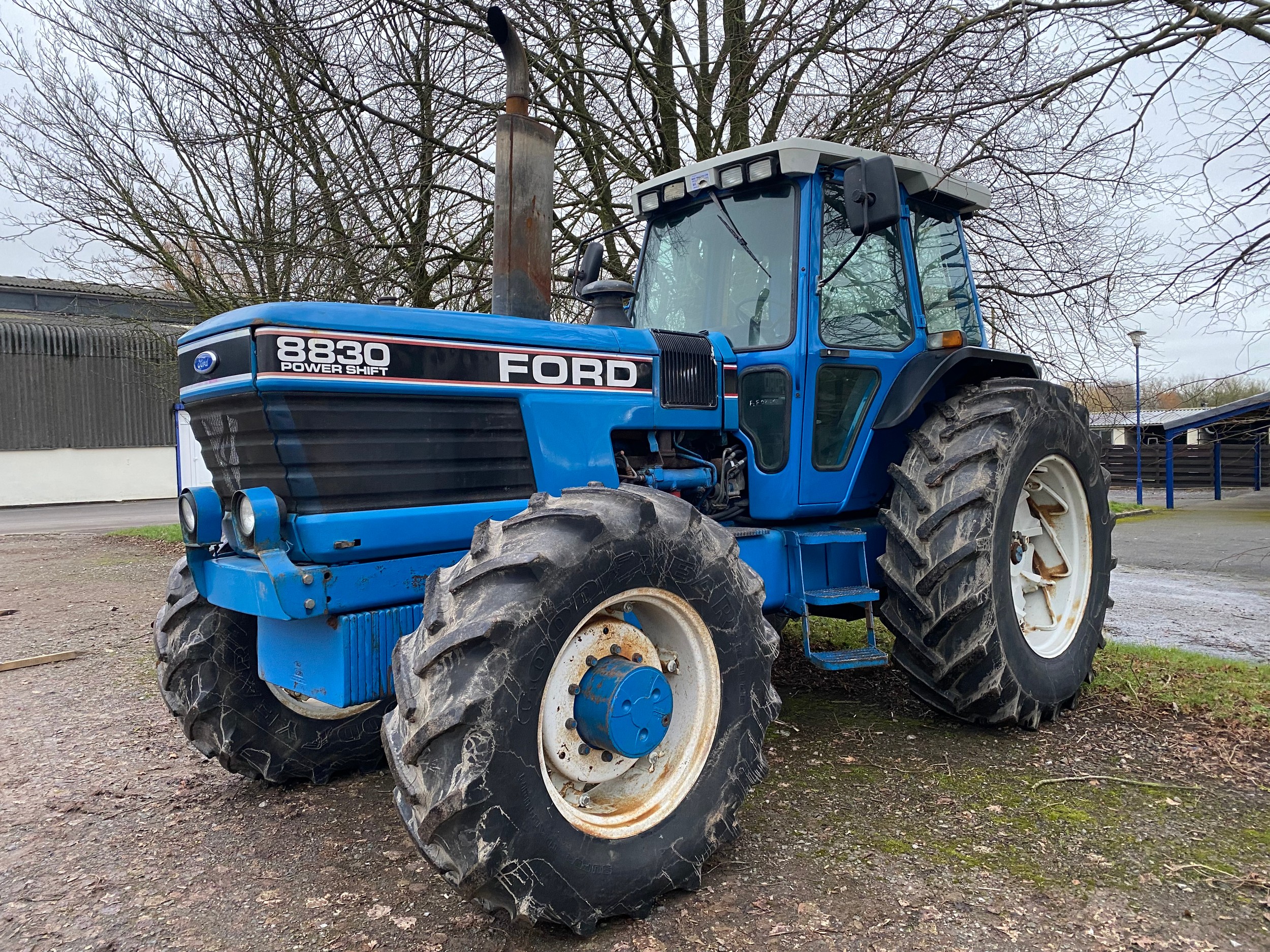 Ford 8830 Powershift tractor. 1991. C/w air brakes and pick up hitch ...
