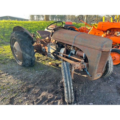 Ferguson T20 tractor. In need of restoration. No documents