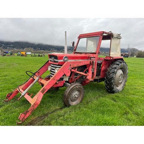 Massey Ferguson 165 tractor. 1971. C/w loader, used regularly. Reg. JEU ...