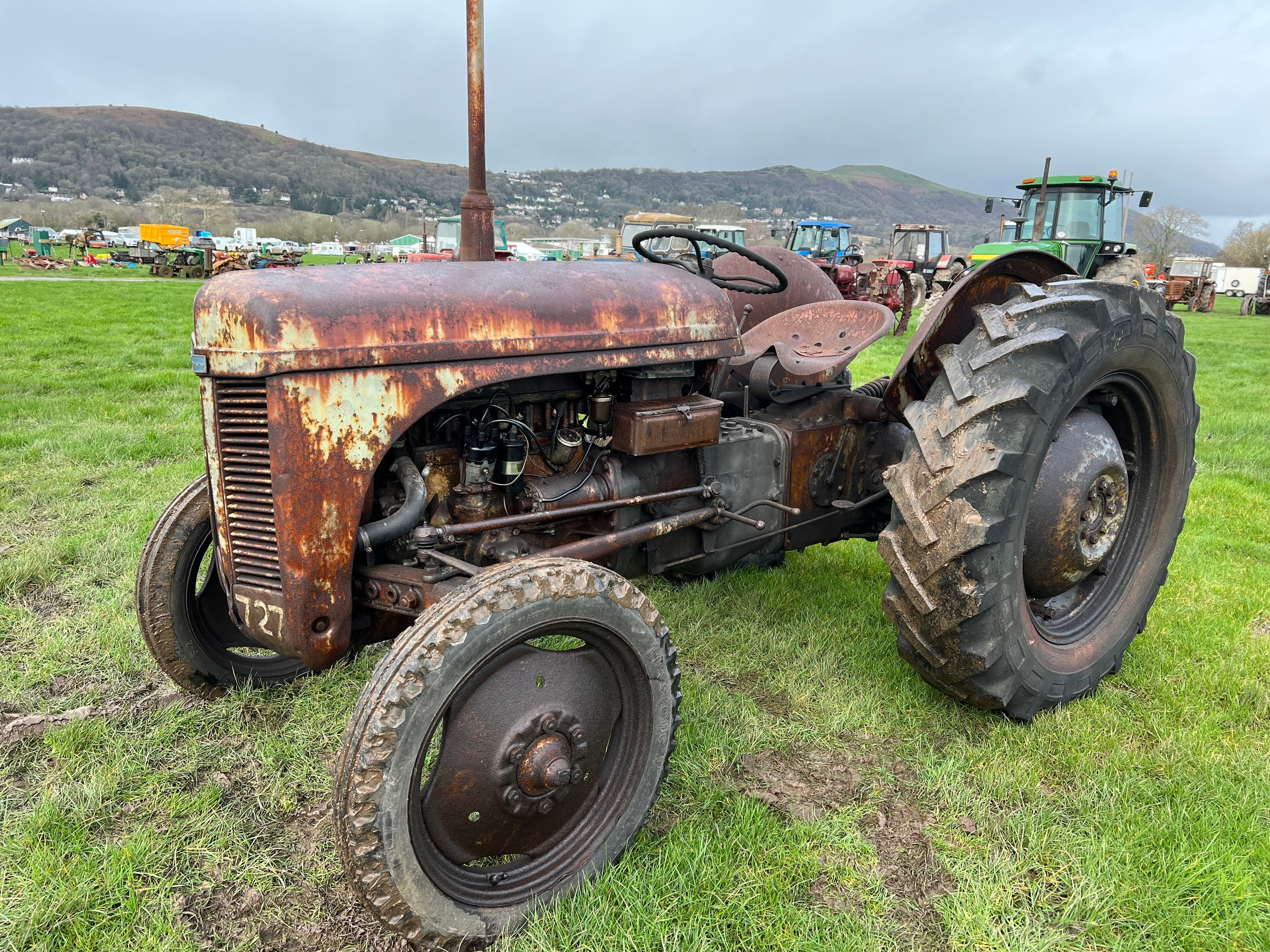 Ferguson TED 20 petrol TVO tractor. Running order. V5