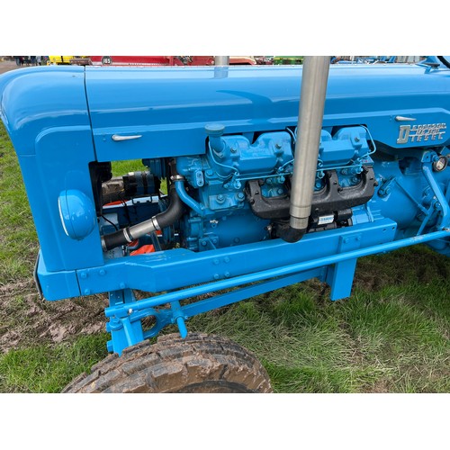 Fordson Major tractor. Runs and drives V8 Perkins engine. V5. Reg SFE 993