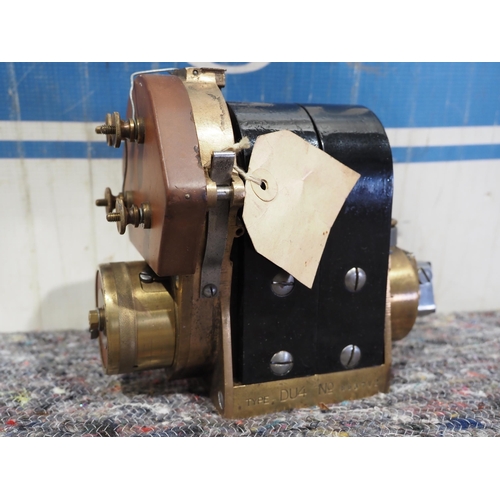 Bosch DU4 Clockwise rotation magneto with spark. Reconditioned