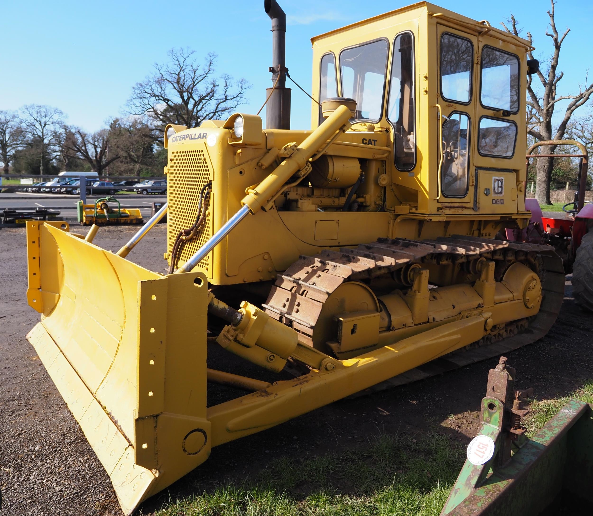 Caterpillar D6D bulldozer. straight blade with tilt. ROPS cab. Runs and ...