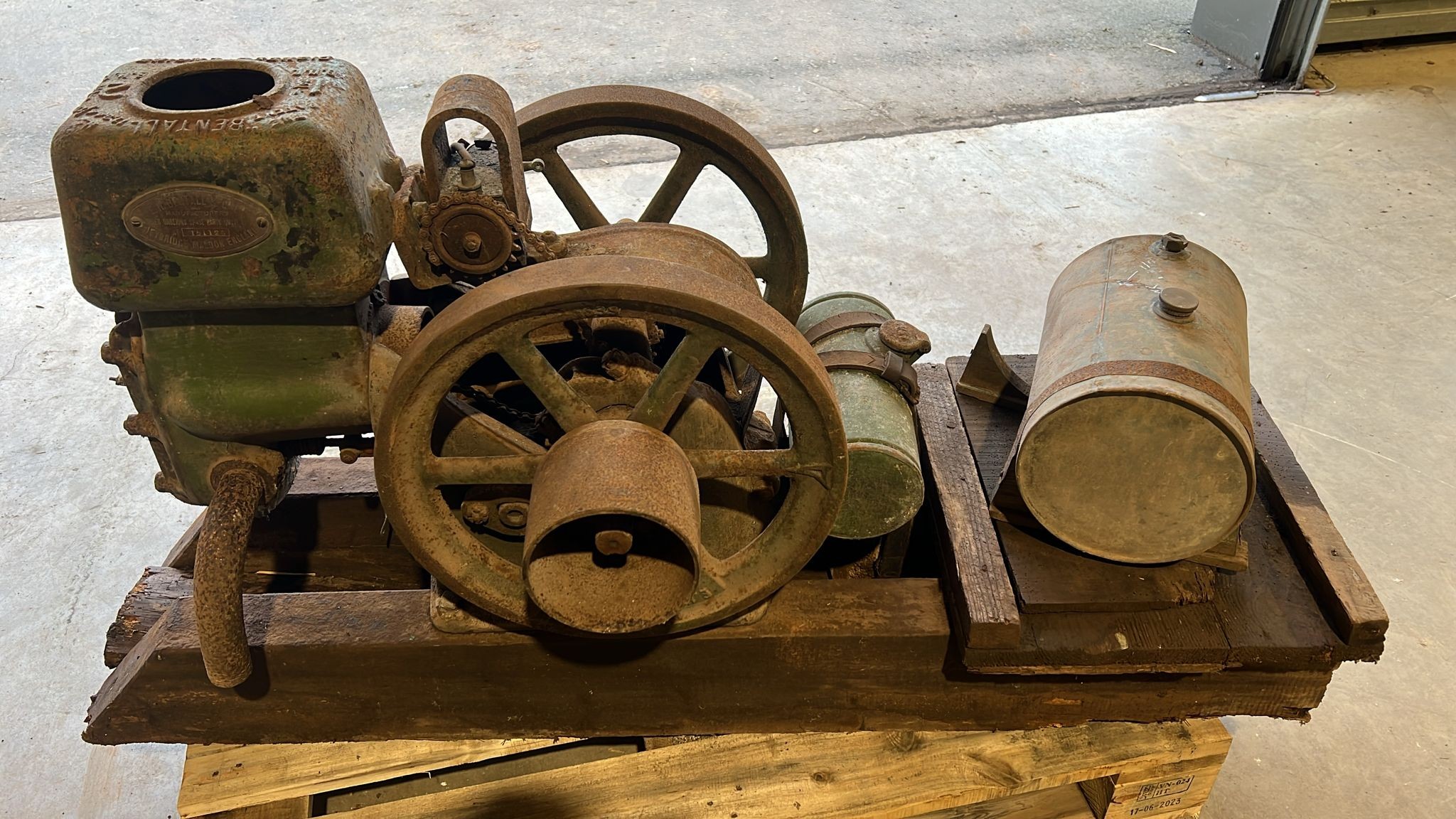 Bentall single cylinder pioneer open crank engine 1.5-2.5hp. Serial no ...