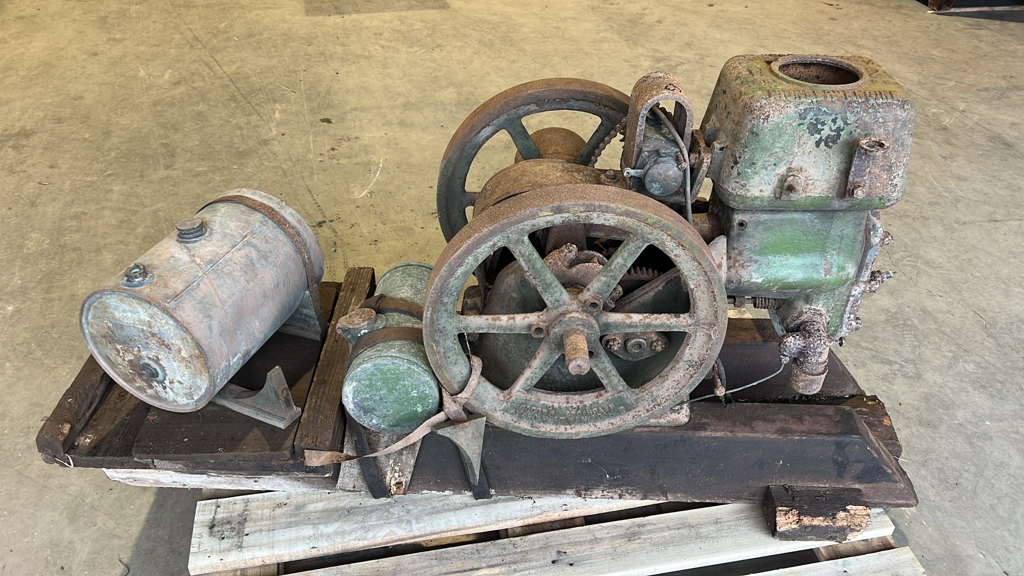 Bentall single cylinder pioneer open crank engine 1.5-2.5hp. Serial no ...