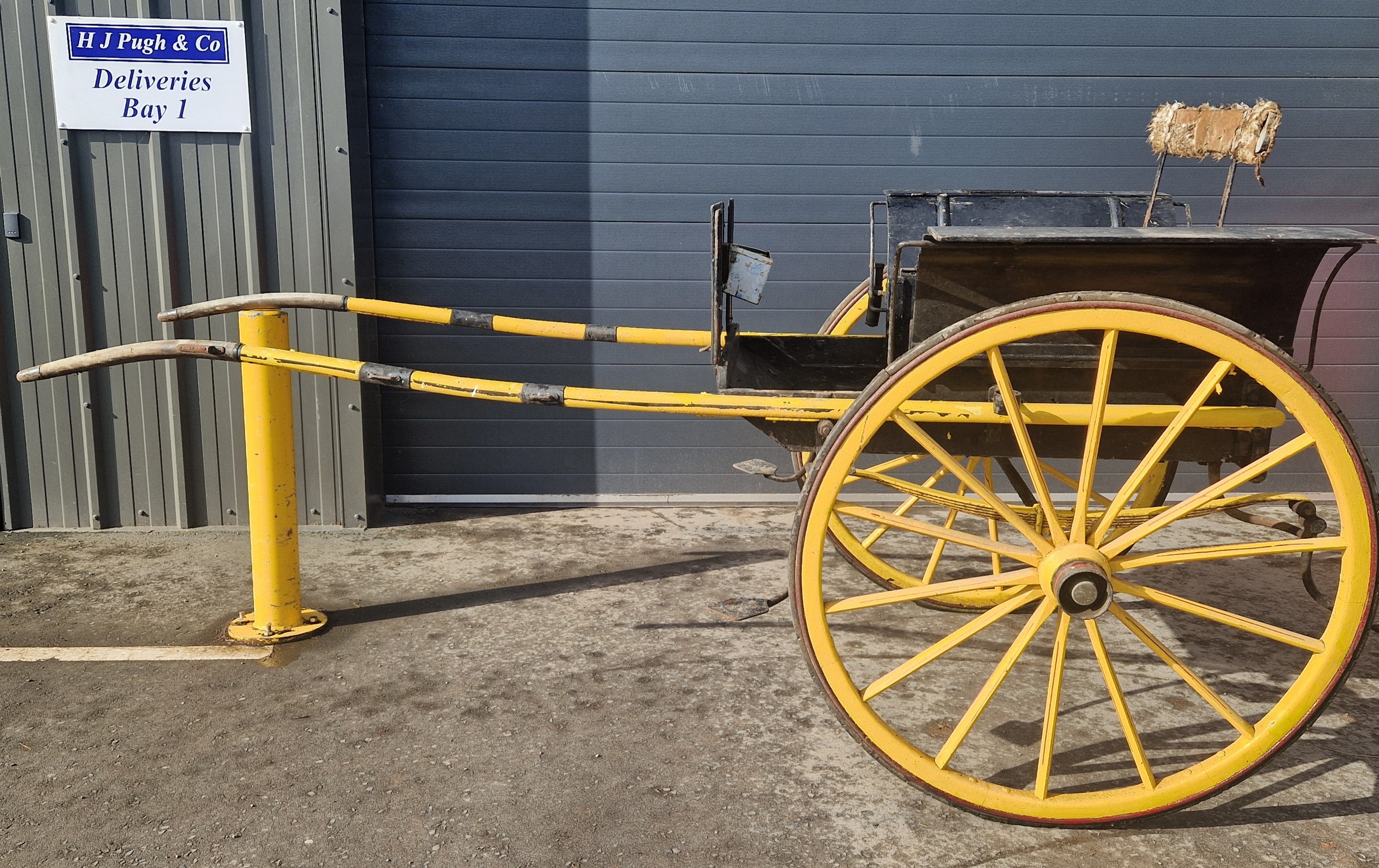 2 Wheeled cart
