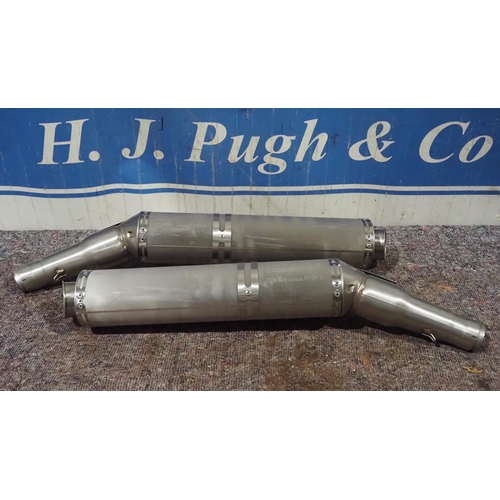 Aprilia RSV 1000 and RSV2 Tuono OE silencers. As new