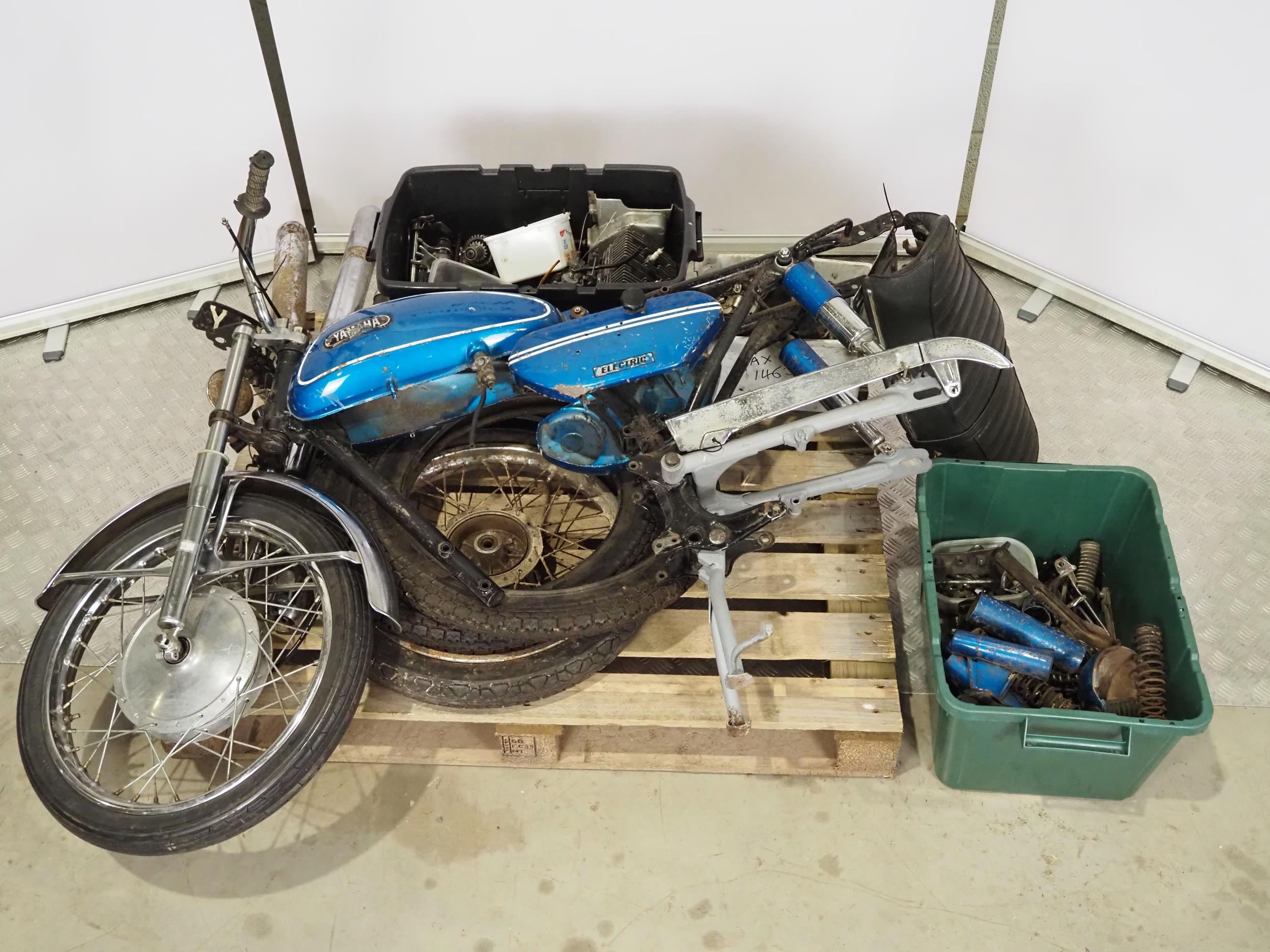 Yamaha CS3 motorcycle project. 1970. 200cc Last taxed in 1972 and ...