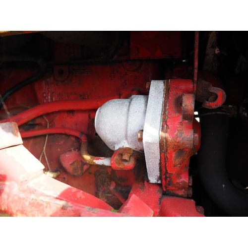 International B275 tractor. C/w loader and roll frame. Reg. SAY 743