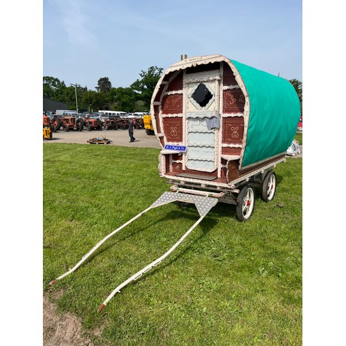 Bow top wagon