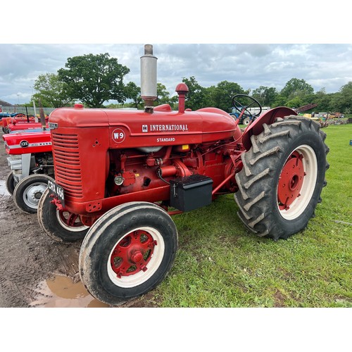 International W9 Standard tractor. 1945. Starts, runs and drives ...