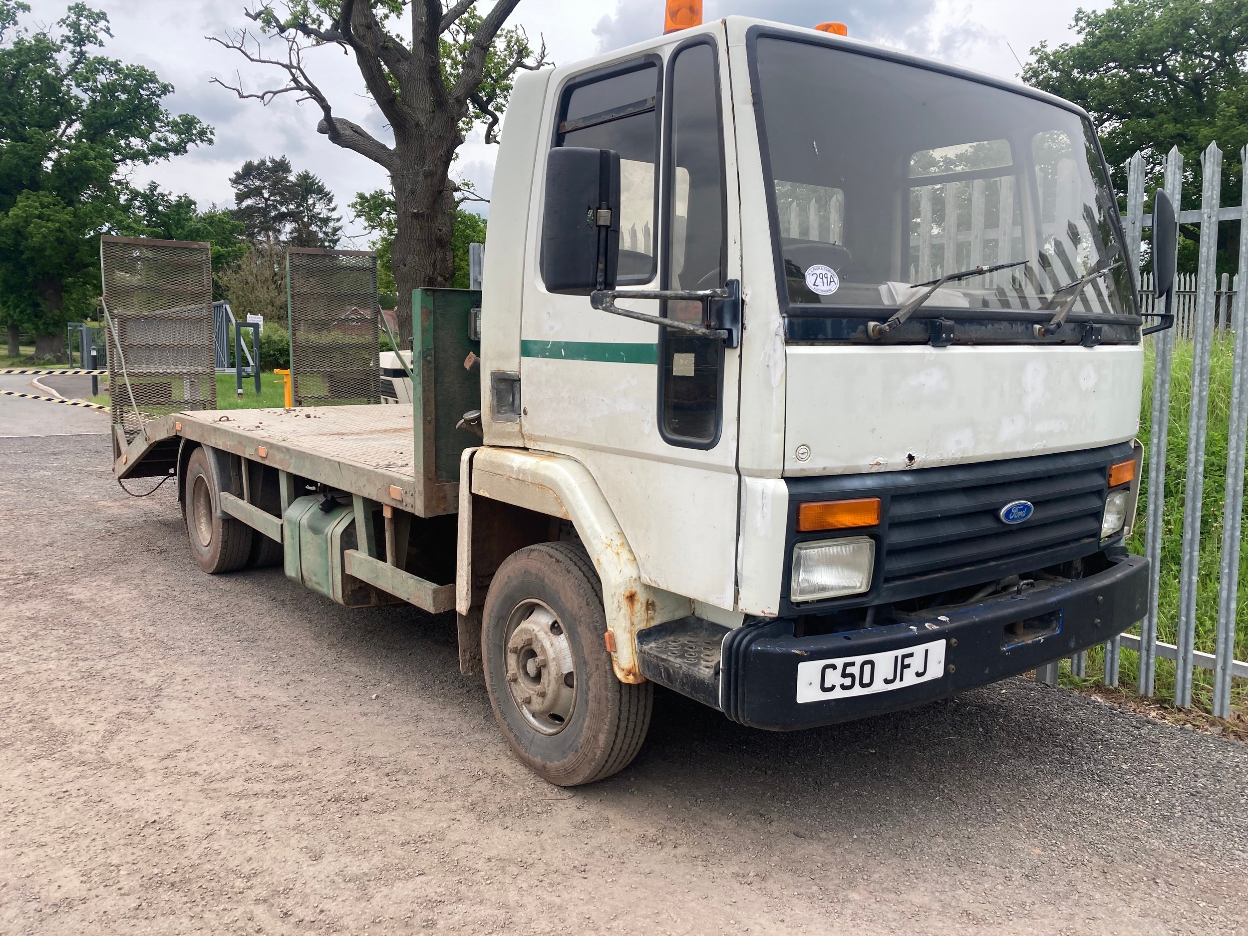 Ford Cargo lorry 0813. MOT until Jan 2025. V5 and keys in office