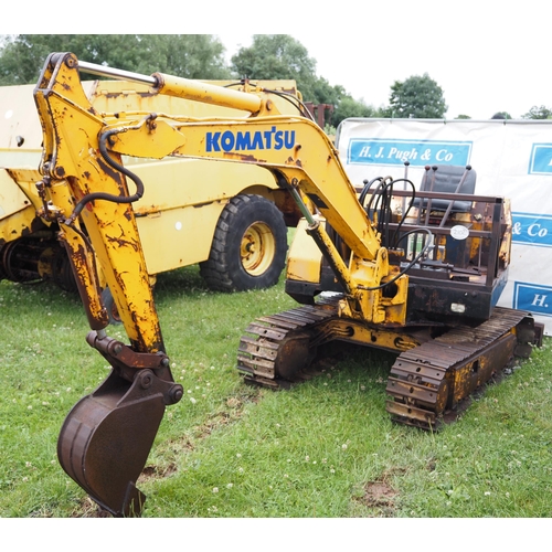 Komatsu PC10-5 2 ton mini digger.