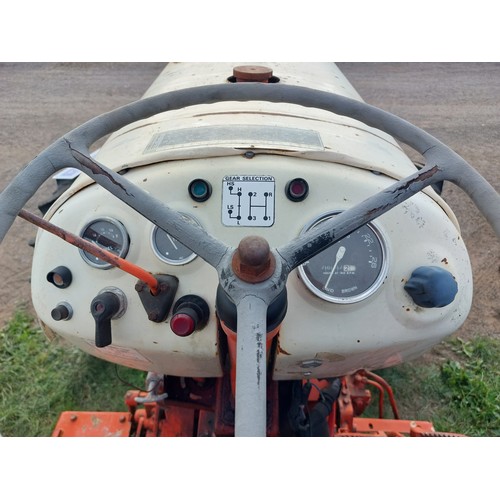 David Brown 1410 4wd tractor. Requires some attention