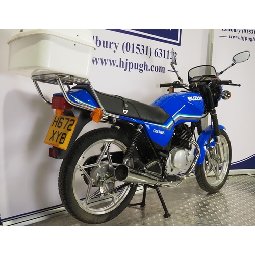 Suzuki GS125E motorcycle. 1991. 124cc. Runs and rides. Mot until 13/10 ...
