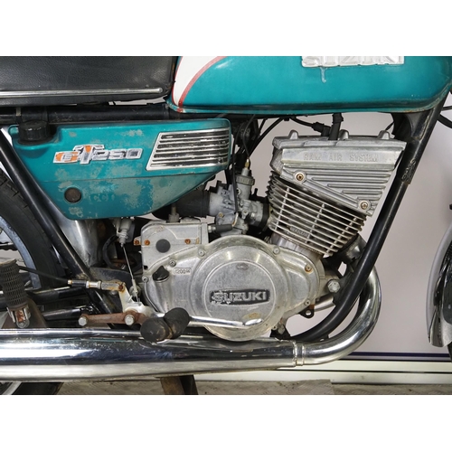 Suzuki GT250 motorcycle project. 1972. 250cc Engine turns over and has ...
