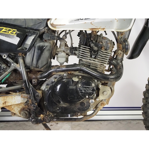 Suzuki DR125 motorcycle project. Reg. W587 XFM. No Docs. No Key. V5
