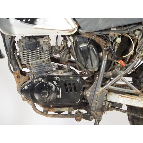 Suzuki DR125 motorcycle project. Reg. W587 XFM. No Docs. No Key. V5