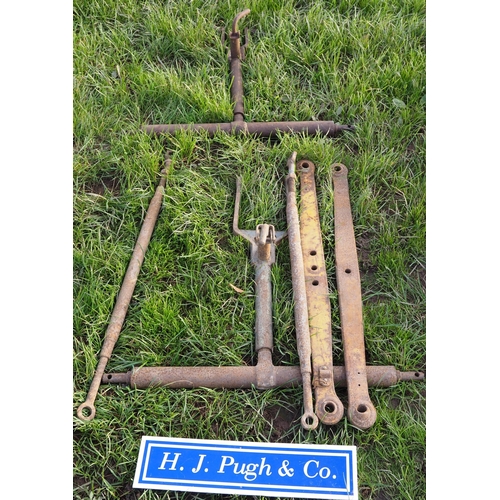 Massey Ferguson T-bars, link arms and stays