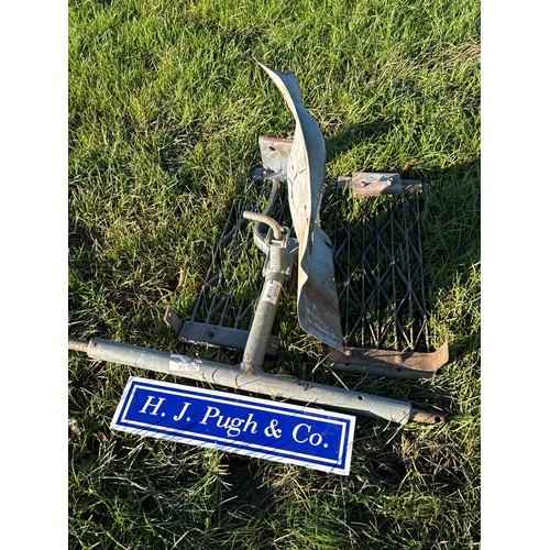 Ferguson T bar and steps