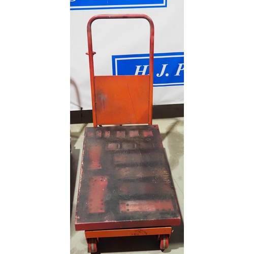 Metal 4 wheel lifting trolley
