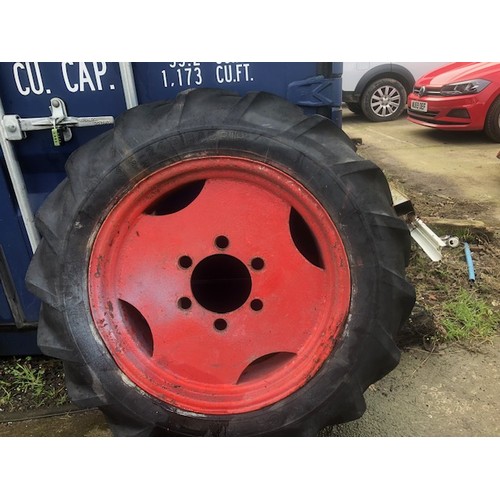 Pair of front tyres and rims from Fordson Major Roadless tractor