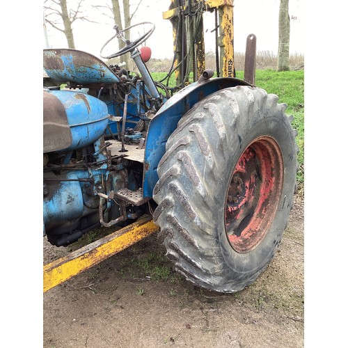 Fordson Super Major tractor. C/w Sanderson fitted forklift. No docs