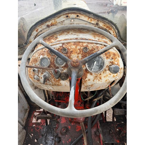 David Brown 1212 tractor. C/w loader, runs
