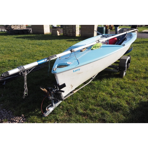 Sailing boat, 2 sails with 2 trailers