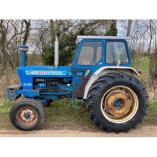 Ford 7000 tractor. 1973. Dual power, new tyres all round, pick up hitch ...
