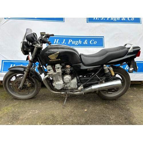 Honda CB750-F2N motorcycle project. 1993. 748cc Reg K337 VJU. V5. No keys