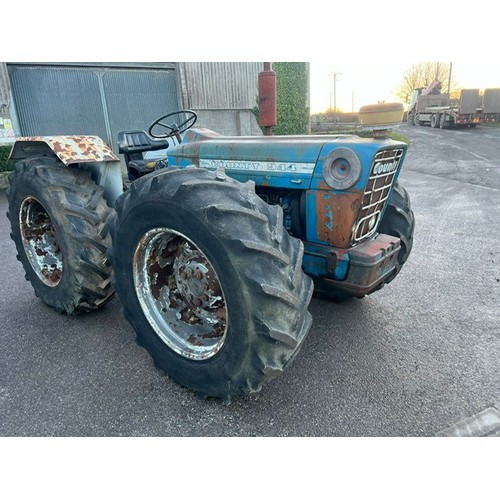 County 944 tractor. Runs