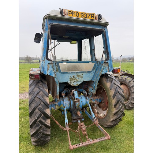 Ford 4600 tractor. 1977. C/w loader Runs and drives. Showing 7159 hours ...