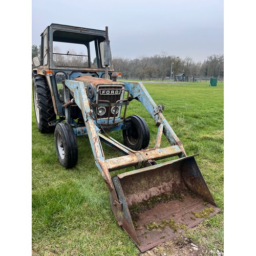 Ford 4600 tractor. 1980. C/w loader. Runs and drives. Reg. KDD 681V. V5 ...