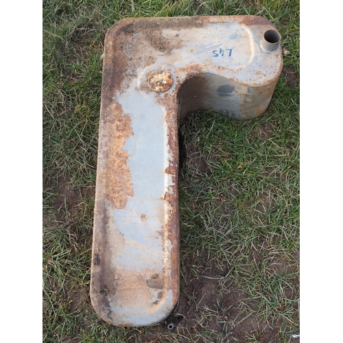 Massey Ferguson 550 fuel tank
