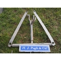 Massey Ferguson 35/135 auto hitch tee piece with side bars