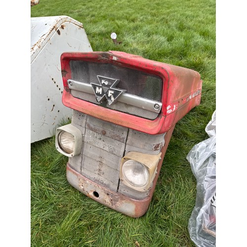 Massey Ferguson 135 bonnet